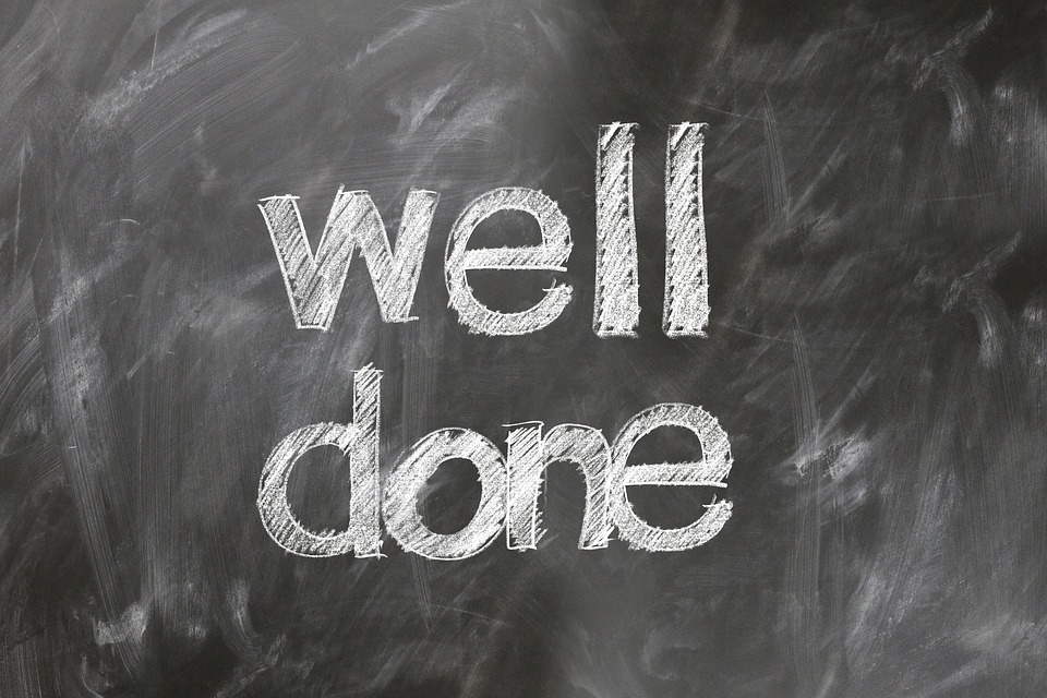 Wie Ausbilder richtig loben • wirAUSBILDER